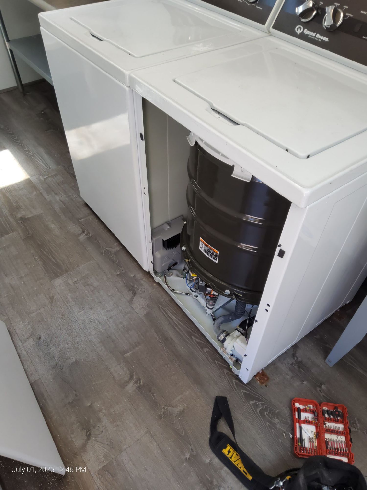 Washing Machine Shakes Excessively During Spin Cycle: Unbalanced Load ...